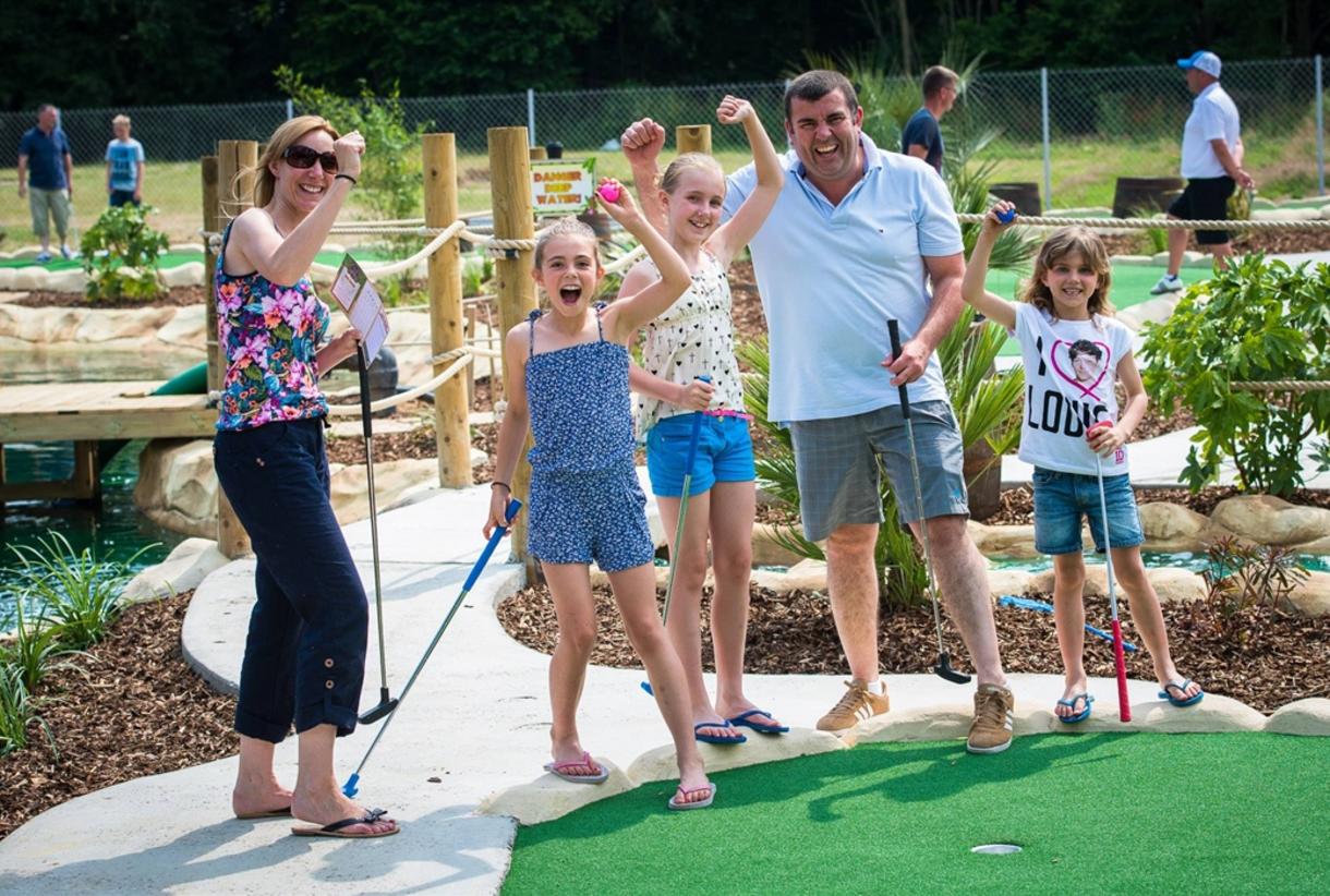 Jungle Rumble Adventure Golf - Glasgow | kidify.co.uk