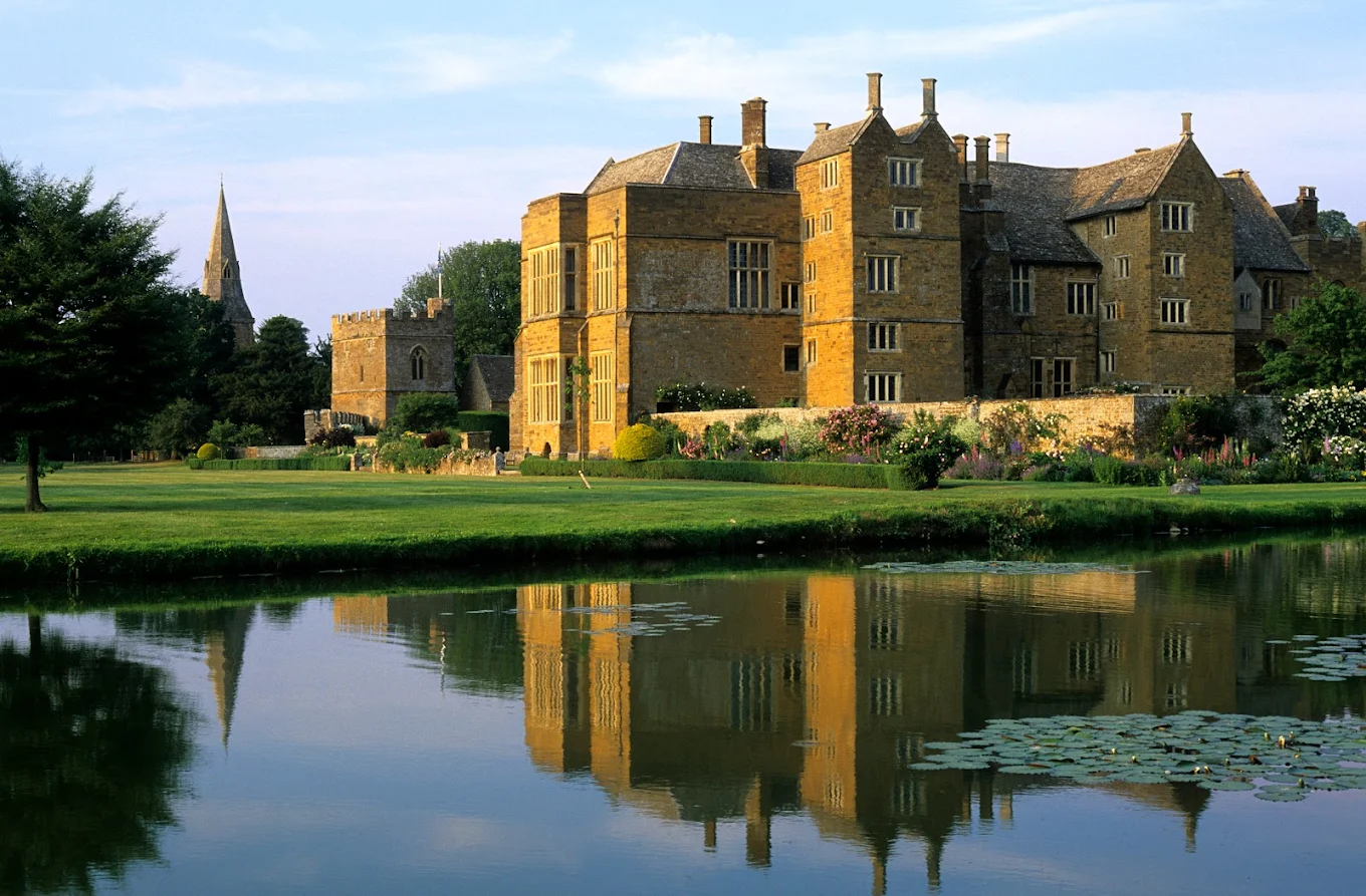 Broughton Castle | kidify.co.uk