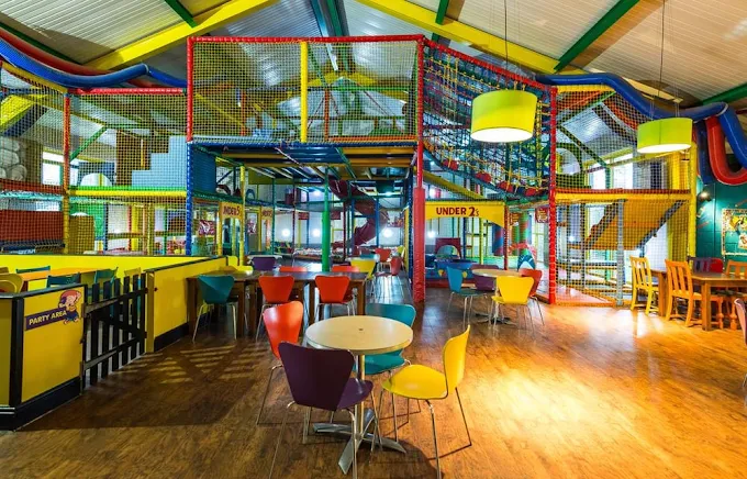 Story Book Wacky Warehouse | kidify.co.uk